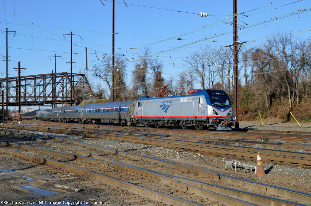 Amtrak train 56(19)